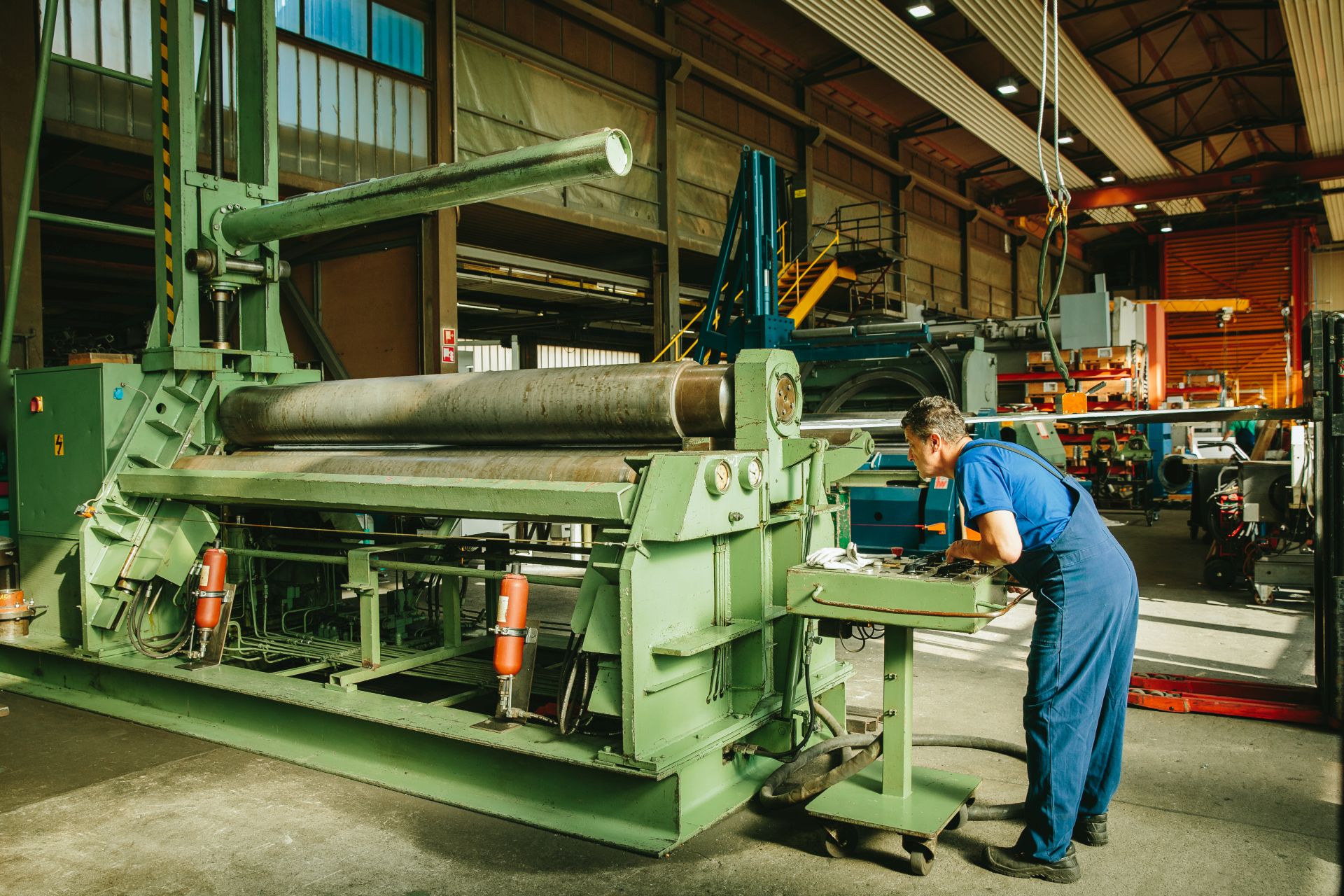 Blech rundbiegen bei der Berger Apparatebau AG - Berger Apparatebau AG
