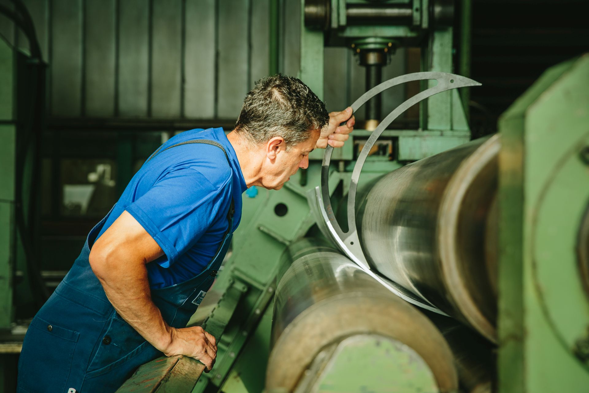 Blech rundbiegen bei der Berger Apparatebau AG - Berger Apparatebau AG